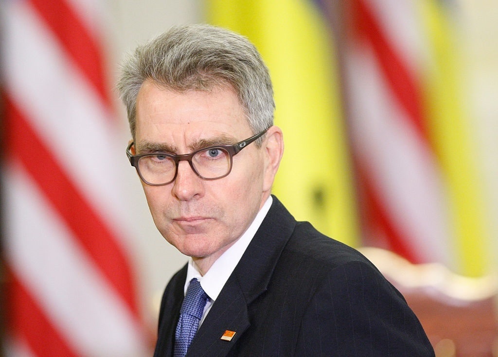 China Is an Economic Threat, While US Puts on Drag Shows - Liberty Nation